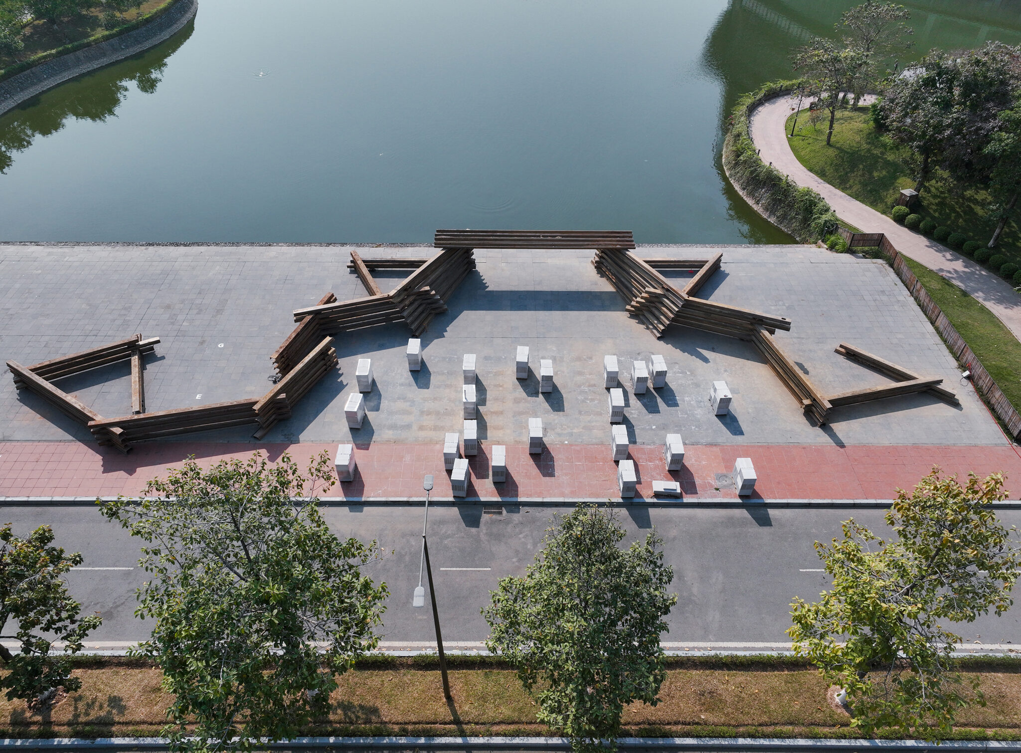 Rhythm of Steel Pavilion - Takashi Niwa Architects